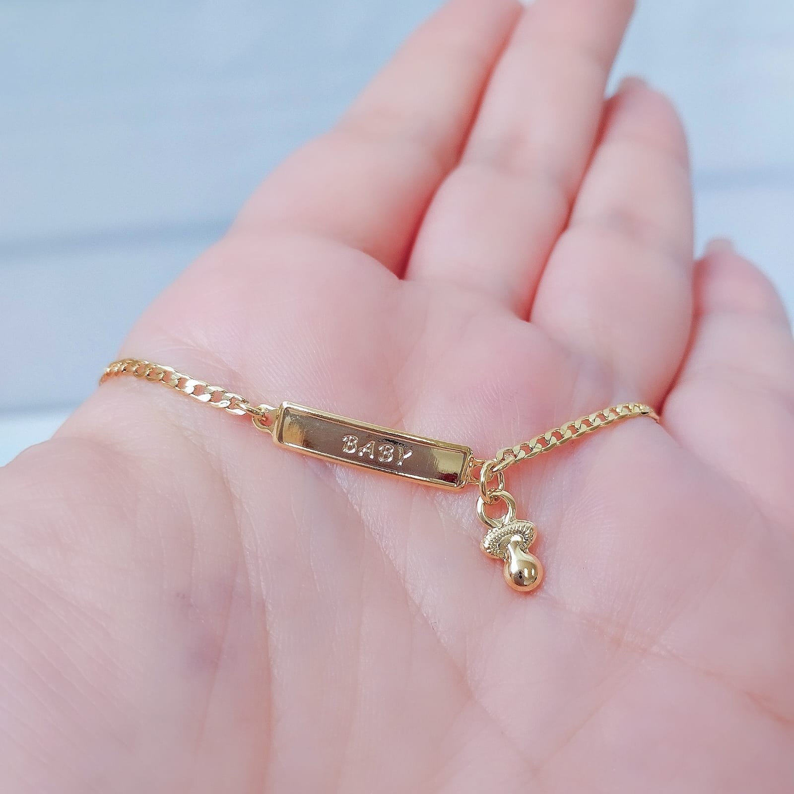 Pulseira Infantil Folheada a Ouro com Chapinha Baby